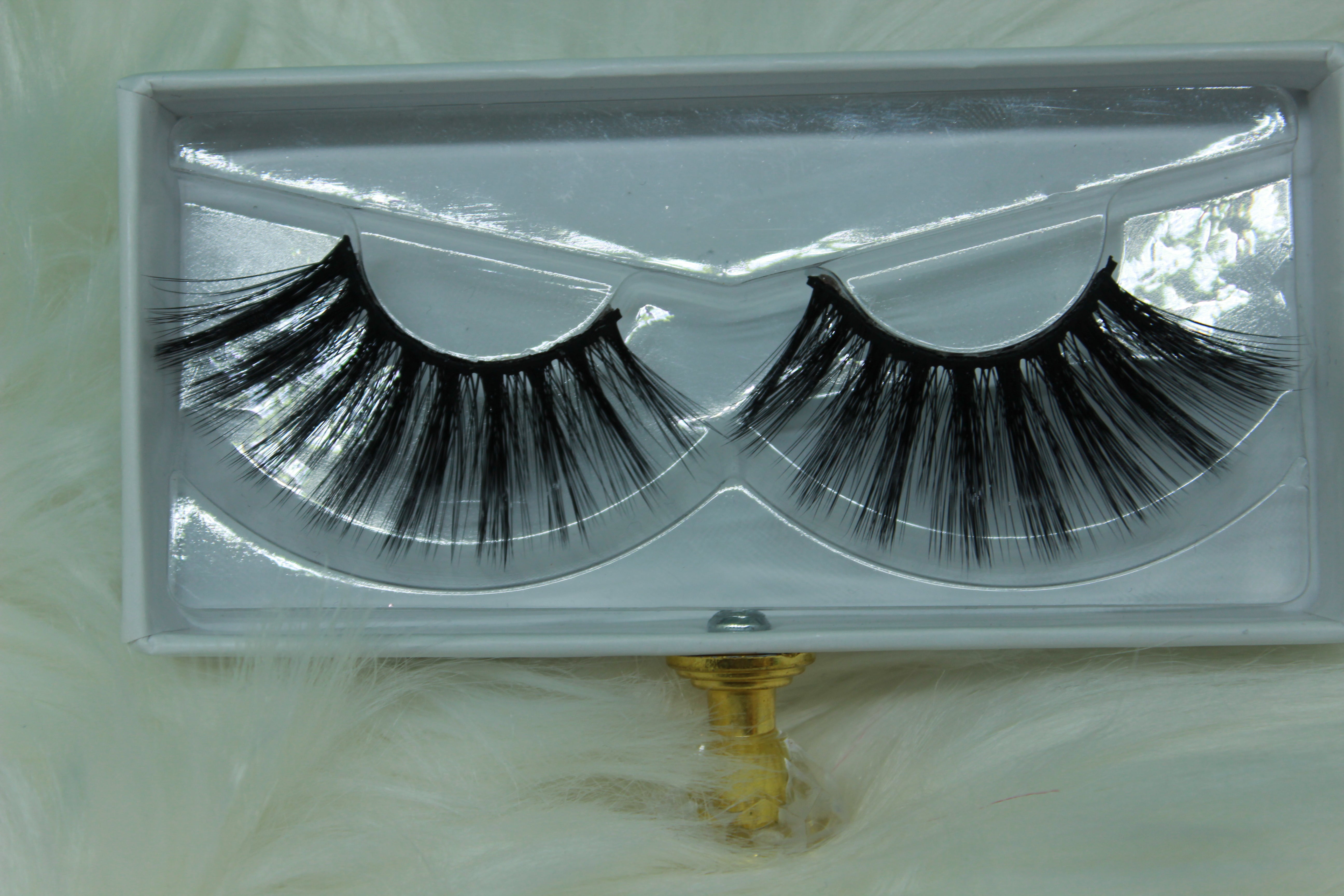 BOSS LADY LASH COLLECTION – Lashes, Frills on the Glo